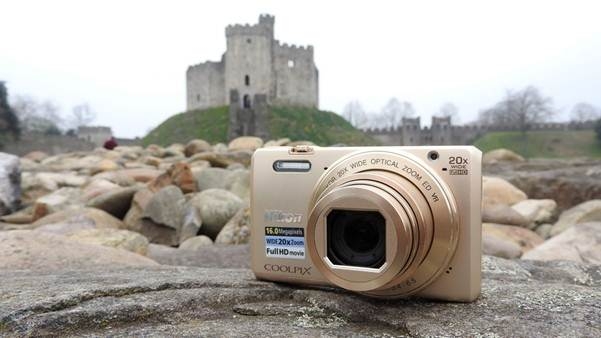 Đánh giá nhanh chiếc máy ảnh Nikon S7000