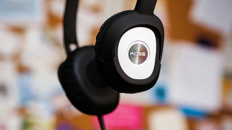 Đánh giá tai nghe Koss SP330
