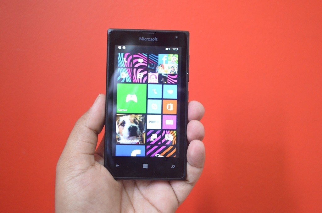 Trải nghiệm chi tiết Microsoft Lumia 435: Về thiết kế, màn hình, camera và thời lượng pin