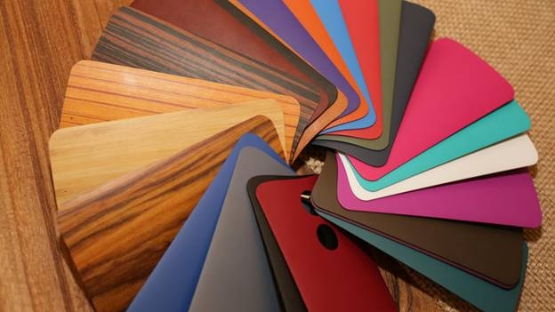 So sánh Motorola Moto X 2014 với Lumia 830: Về thiết kế và màn hình