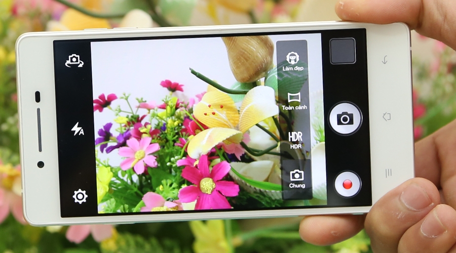 So sánh phần mềm, hiệu năng và camera của Lenovo A7000 và Oppo R1