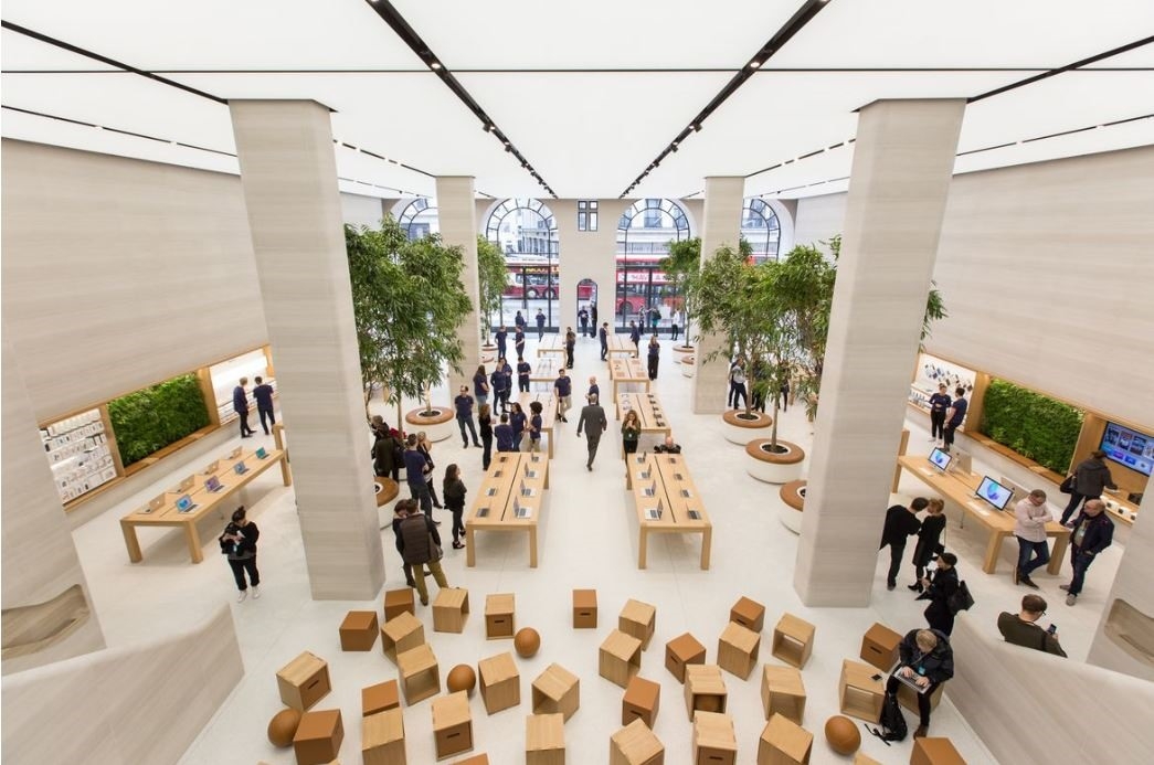 Bên trong Apple Store lớn thứ 2 thế giới tại London