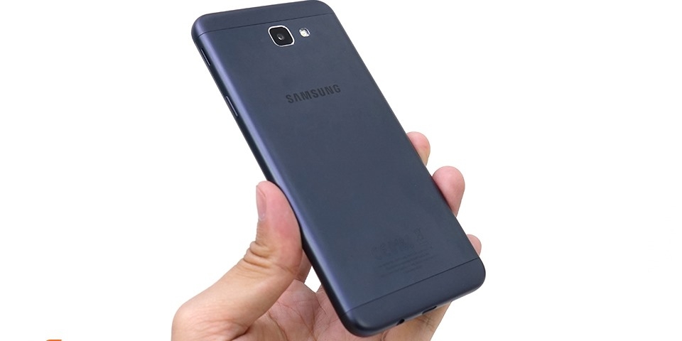Đánh giá Galaxy J5 Prime: Hoàn hảo như J7 Prime