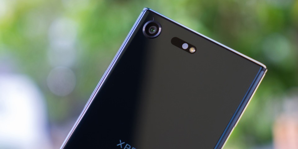 Trên tay XZ Premium: Đẳng cấp, mạnh mẽ, màn hình 4K