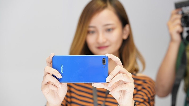 Realme C1 - Ông vua cấu hình mới trong phân khúc giá rẻ