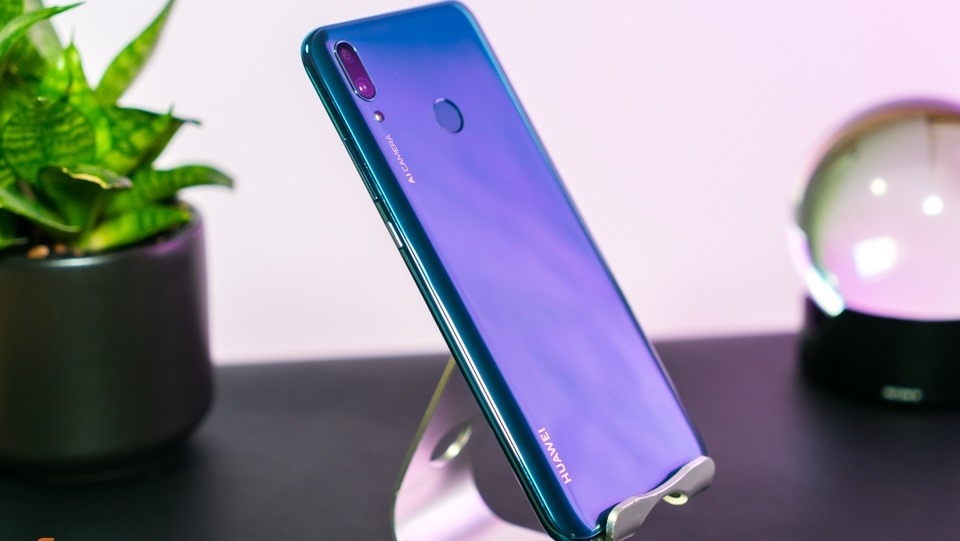 FPT Shop chính thức mở đặt hàng Huawei Y9 2019