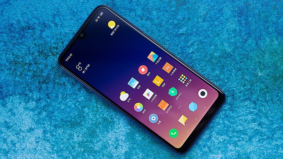 Trên tay Xiaomi Mi Play: thiết kế ấn tượng, mạnh mẽ