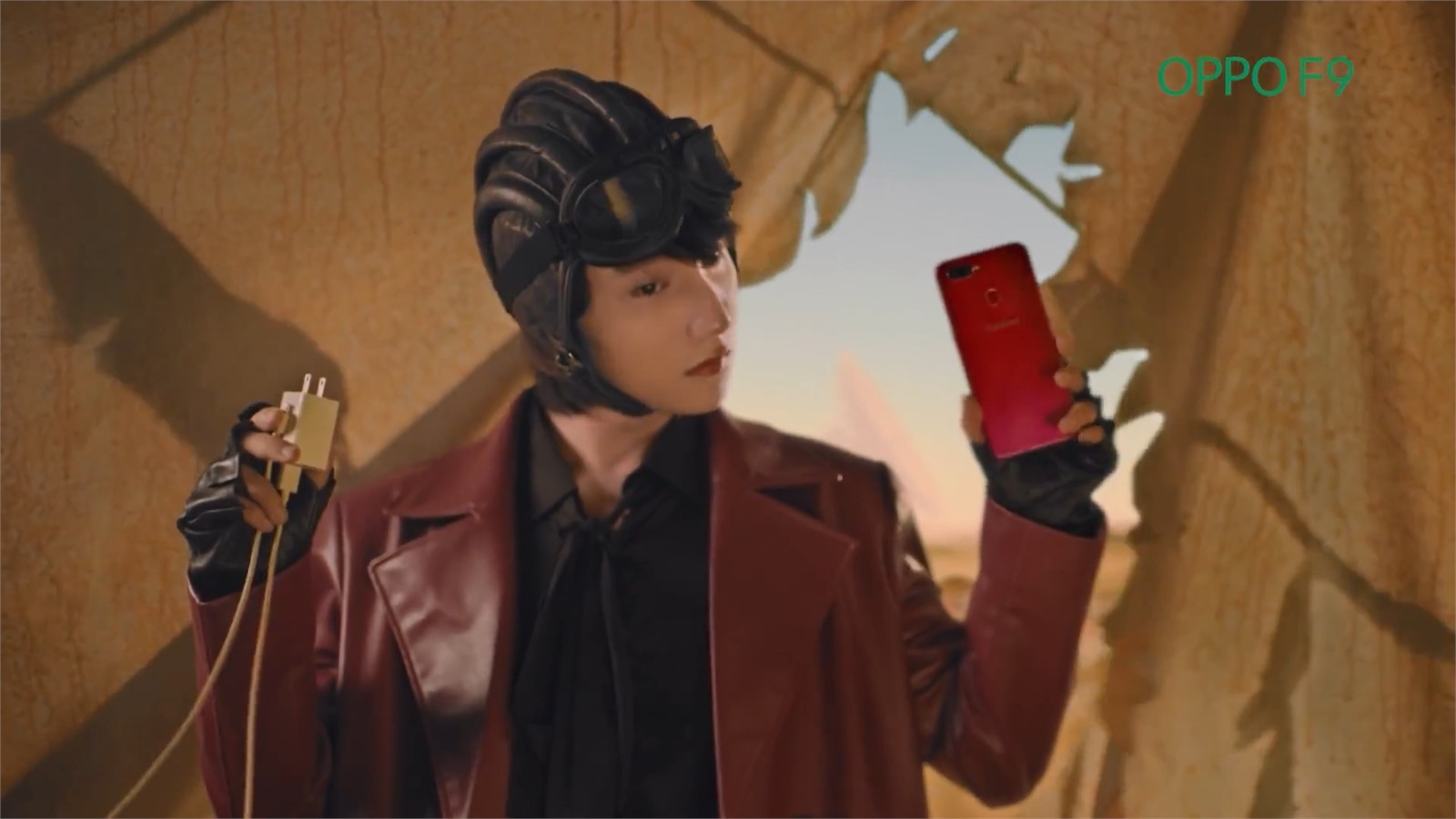 OPPO F9 xuất hiện cùng với Sơn Tùng M-TP trong video quảng cáo