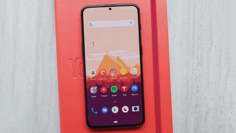 Lộ diện Vivo V13: Màn đục lỗ, 3 camera, chip Helio P70