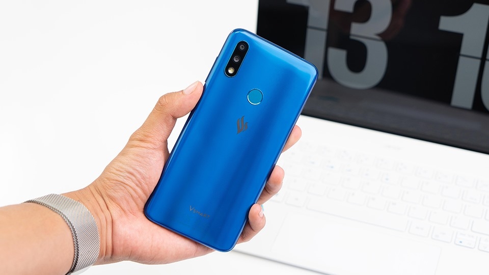 Trên tay Vsmart Star 3: thiết kế đẹp, hoàn thiện tốt, giá rẻ