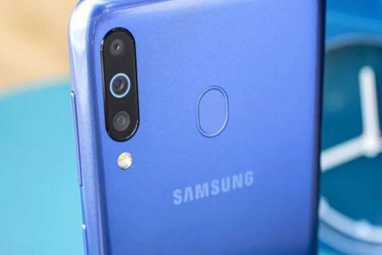 Tin đồn: Samsung đang phát triển smartphone có 3 camera selfie