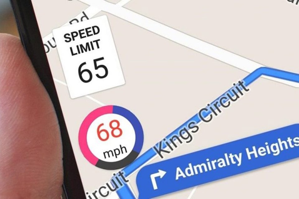 Làm thế nào để bật cảnh báo tốc độ trên Google Maps