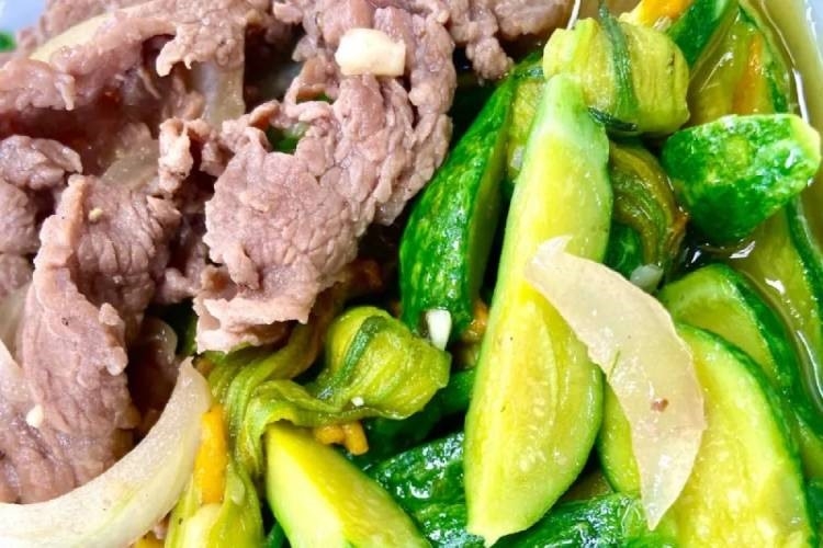 Bật mí cách làm bí đỏ xào thịt bò thơm ngon và bổ dưỡng