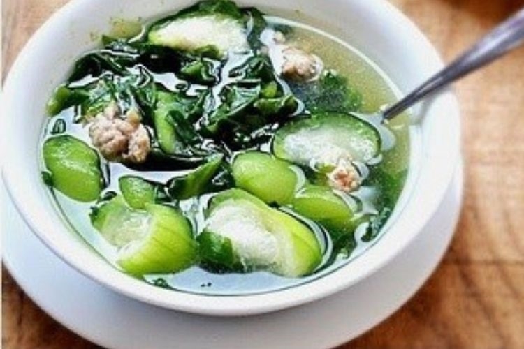 Cách chế biến canh mướp mồng tơi thanh ngọt đơn giản ai cũng mê