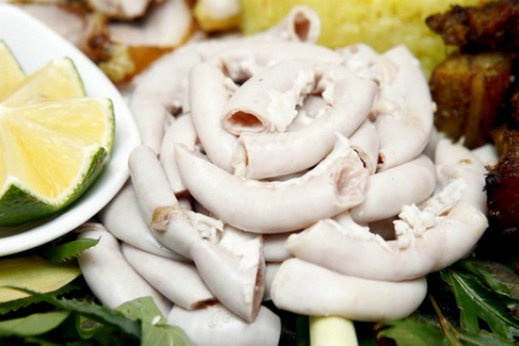 Cách luộc lòng heo trắng giòn, luộc tai heo, bao tử heo thơm ngon