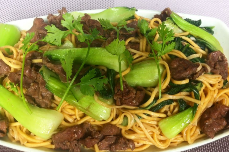 Đổi vị bữa ăn với 3 món mì xào rau cải hấp dẫn ngay tại nhà