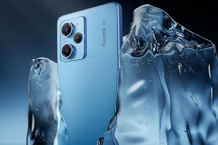 Redmi Note 12 có chống nước không? Nên làm gì khi nước vào máy?