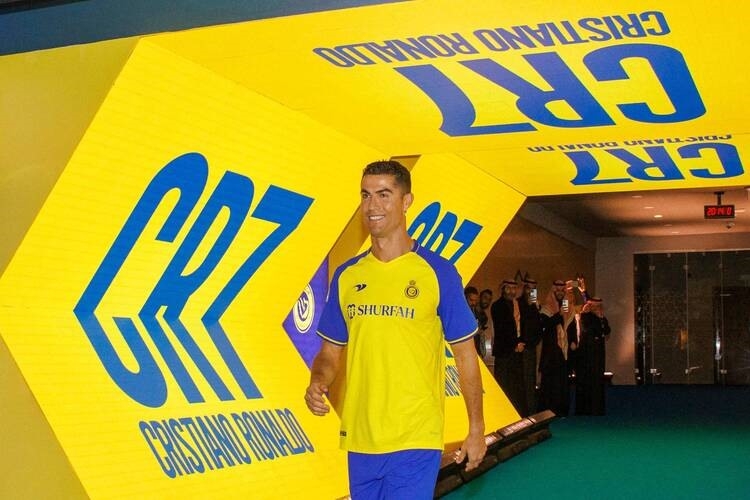 Ronaldo FO4 (FC Online) - cầu thủ toàn diện mọi mặt hàng công