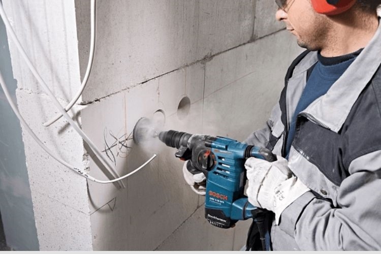 Tổng hợp các loại máy khoan cầm tay thông dụng nhất