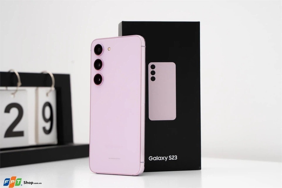 TOP 10 smartphone mini được nhiều người săn đón nhất 2024