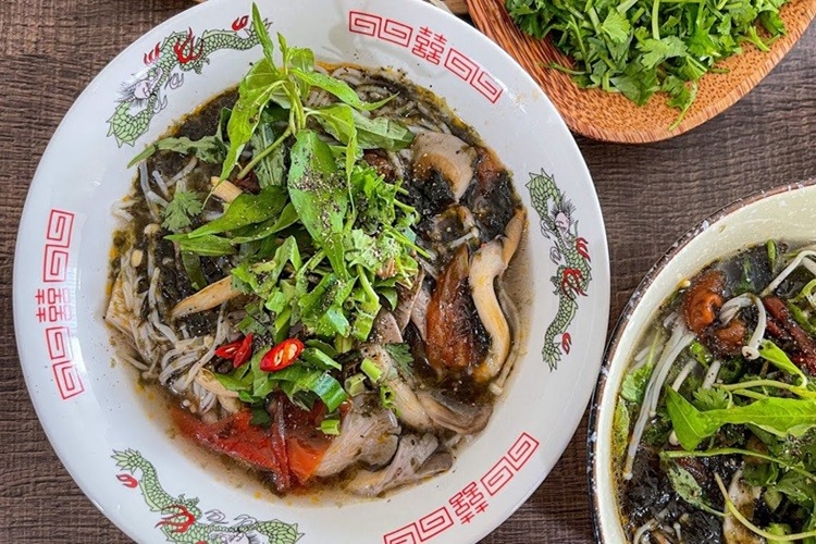 Cách nấu bún rong biển chay thanh đạm lạ miệng