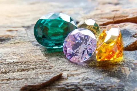Đá quý là gì? Tìm hiểu ý nghĩa và 8 loại đá quý nổi bật trong chế tác ...