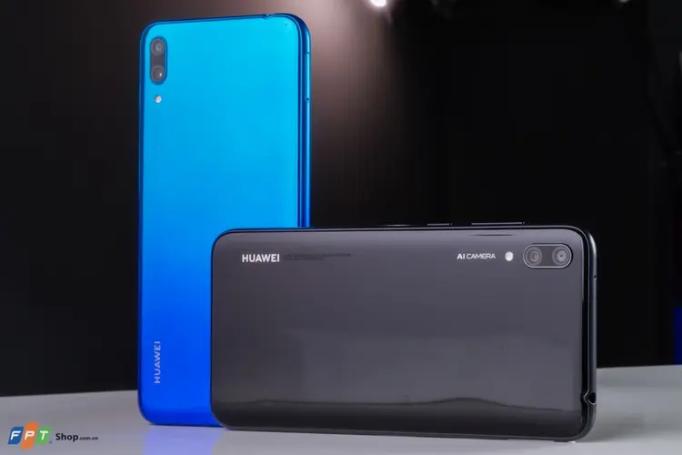 Huawei Y7 Pro (2019) - thiết kế đỉnh cao