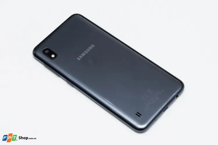 Samsung Galaxy A10 _ Vân tay trong màn hình, pin 4.000 mAh