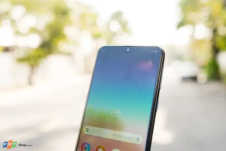 Samsung Galaxy M20 - Camera kép, Pin trâu 5000 mAh