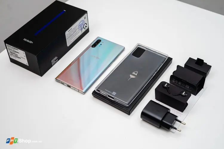 Samsung Galaxy Note 10 Plus - Màn hình vô cực Infiniti-O chuẩn điện ảnh