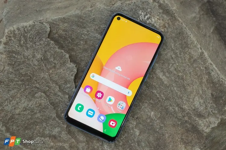 Samsung Galaxy A11 - Màn hình Infinity-O