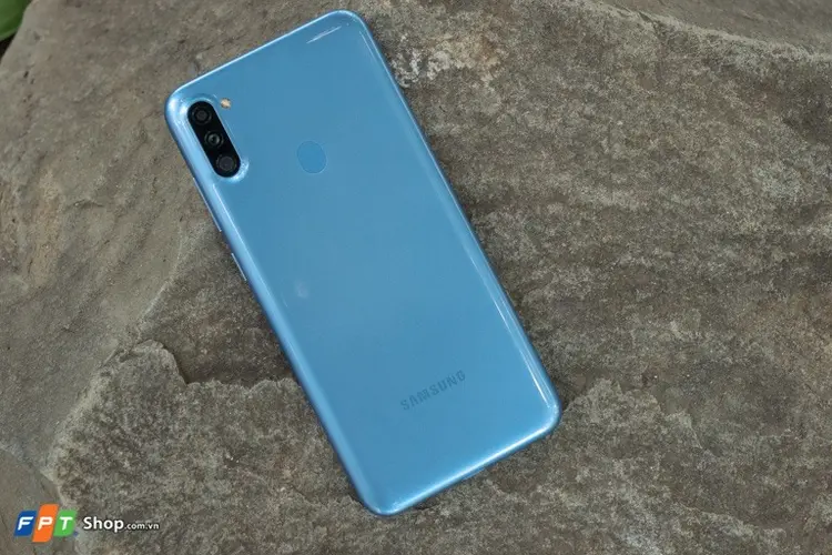 Samsung Galaxy A11 - Màn hình Infinity-O