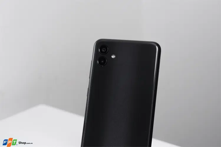 Samsung Galaxy A04 | Chip xịn, giá siêu rẻ
