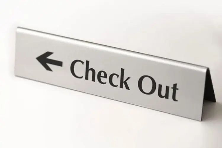 Check out là gì? Quy trình check out khách sạn cập nhật mới nhất