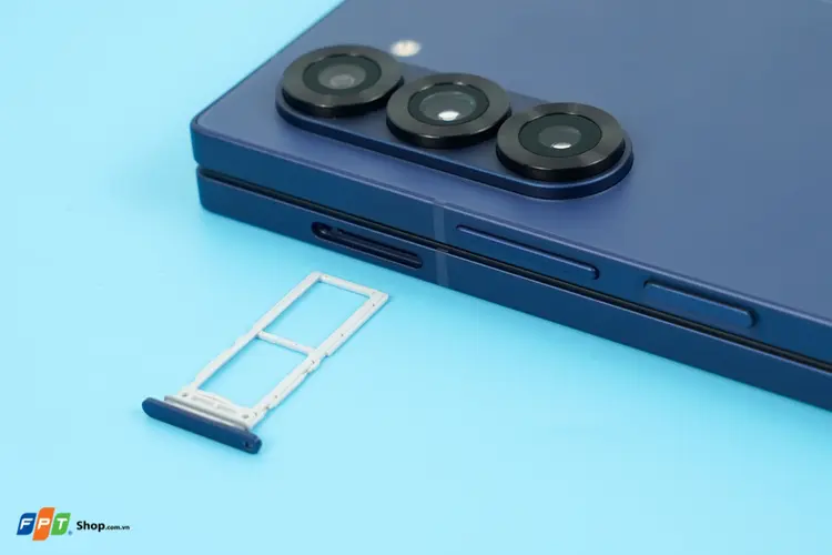 Samsung Galaxy Z Fold 6 | Giá tốt, giảm đến 5 triệu