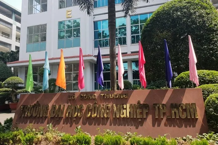 Điểm chuẩn trường Đại học Công nghiệp TPHCM 2025 cập nhật mới nhất và thông tin học phí năm học mới