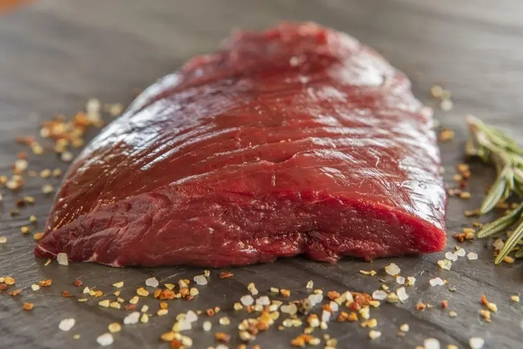 Thịt đà điểu: Đặc điểm, giá trị dinh dưỡng và gợi ý các món ngon