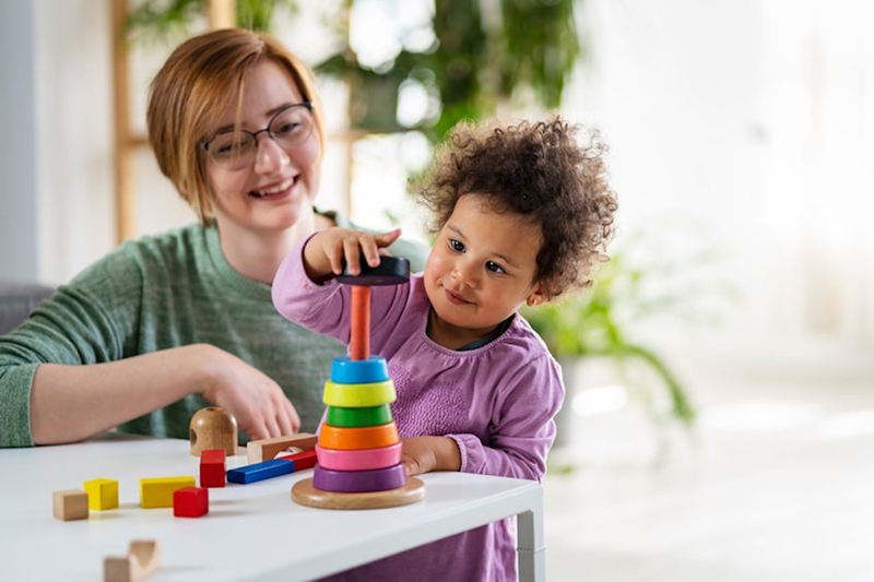Babysitter là gì? Giải thích công việc và thu nhập của Babysitter