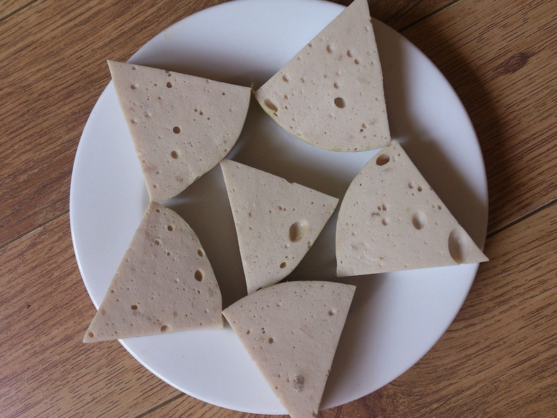 Hướng dẫn tự làm bánh mì chả lụa đơn giản với vài nguyên liệu