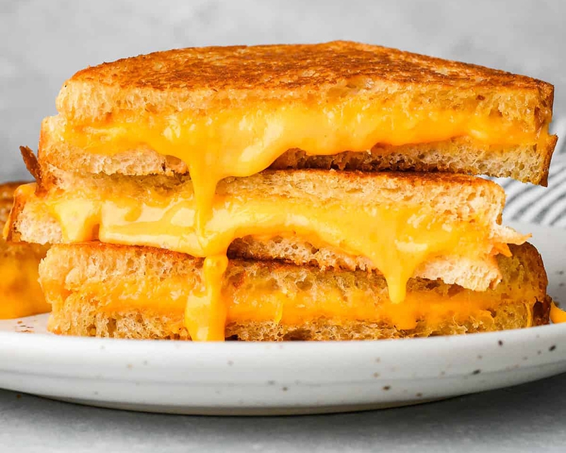 Cách làm bánh mì sandwich phô mai tan chảy siêu ngon với vài bước