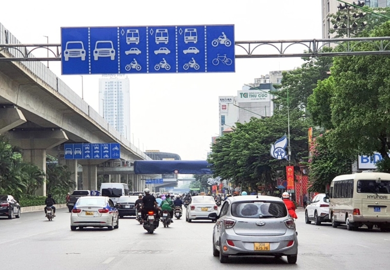 Biển R415 là gì? Lỗi đi sai làn đường phạt bao nhiêu 2025?