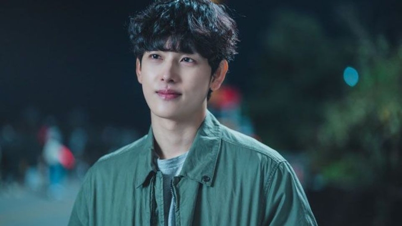 Chill Netflix cuối tuần cùng các tập phim có sự tham gia của Im Si-wan