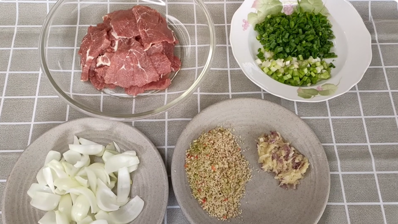 Hướng dẫn cách làm bò lụi ngon chuẩn vị cho cả gia đình