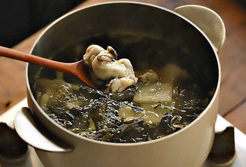 Cách làm canh hàu rong biển – Món ngon thanh mát, bổ dưỡng cho cả gia đình