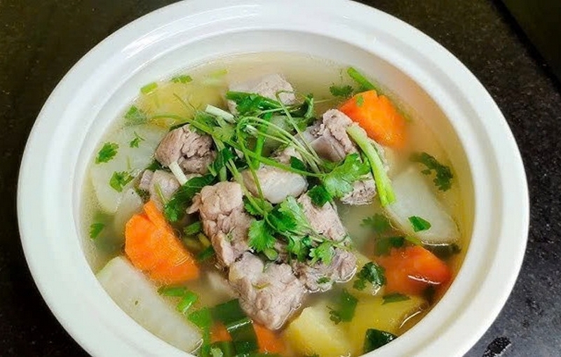 Bí quyết nấu canh su hào xương thanh mát, ngọt tự nhiên cho bữa cơm gia ...