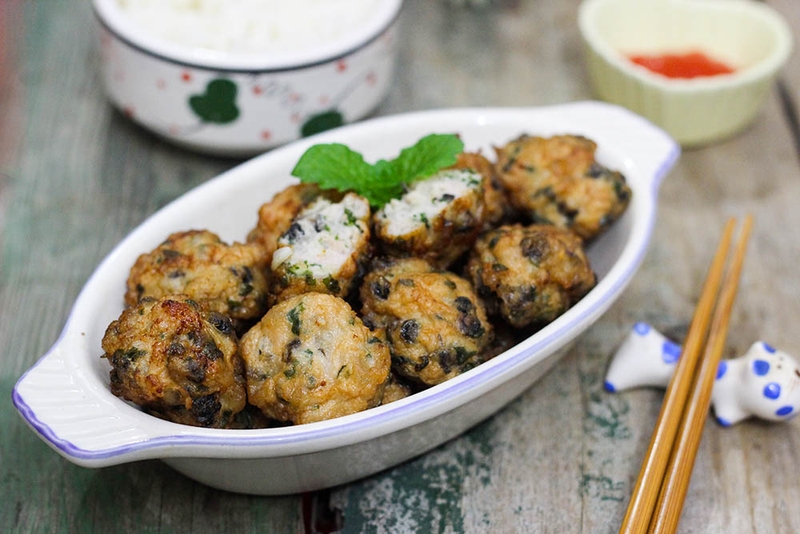 Gợi ý cách làm chả ốc Tây Hồ béo thơm, dai ngon sần sật