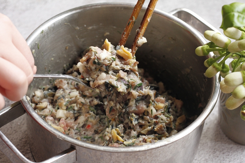 Gợi ý cách làm chả ốc Tây Hồ béo thơm, dai ngon sần sật