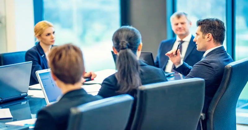 Chairman là gì? Vì sao vị trí này quan trọng trong doanh nghiệp?