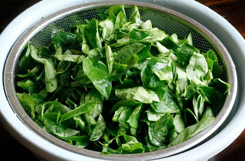 Cách nấu cháo ếch rau ngót giàu dinh dưỡng giúp bé ăn ngon, phát triển ...
