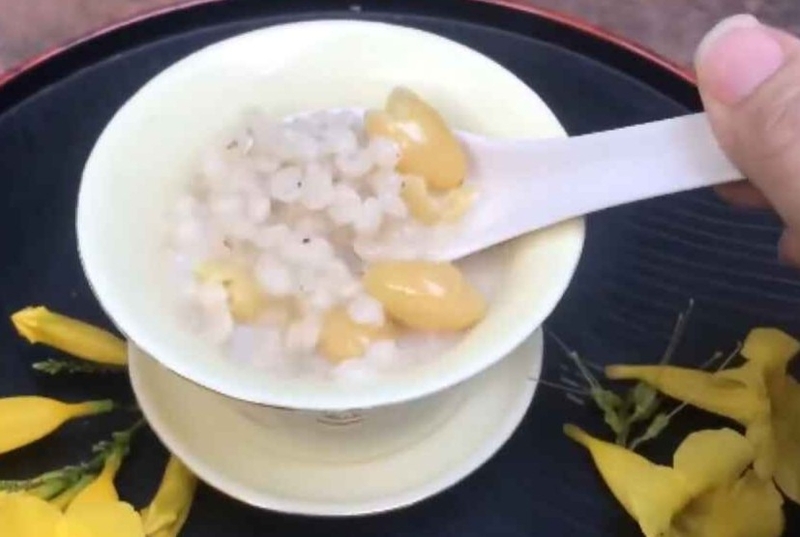 Cách nấu chè bo bo bạch quả tàu hủ ky thanh mát, bổ dưỡng